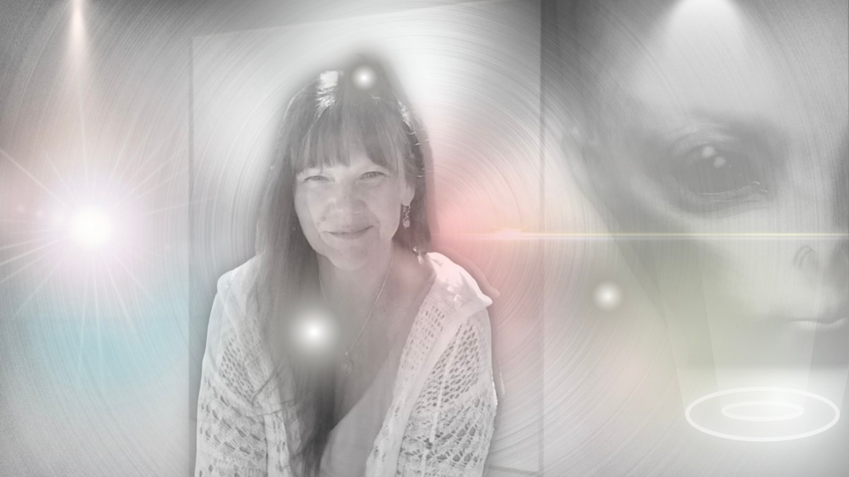 Crystal Transmissions, the Making of a Portrait – the galactic travel ...